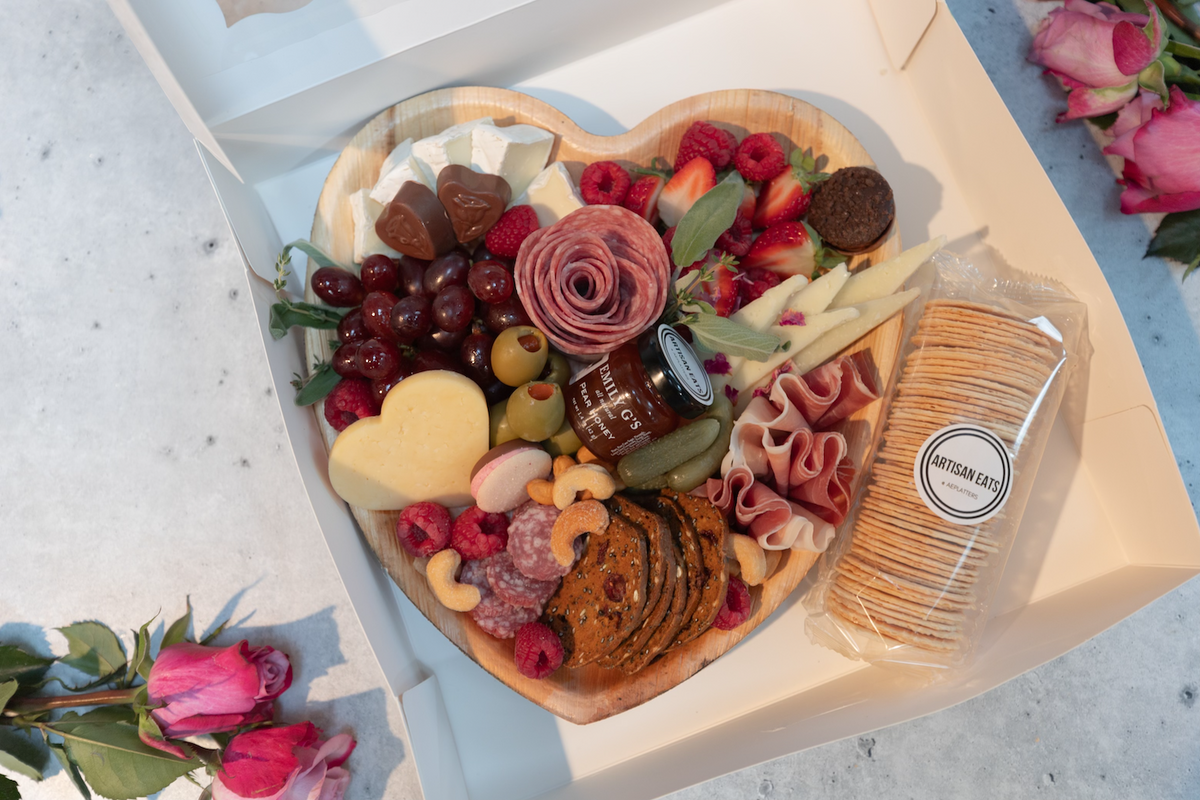 Heart Charcuterie Platter 8> – Artisan Eats